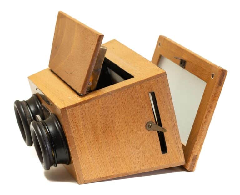 Mattey branded stereoscope - Stereoscopy History